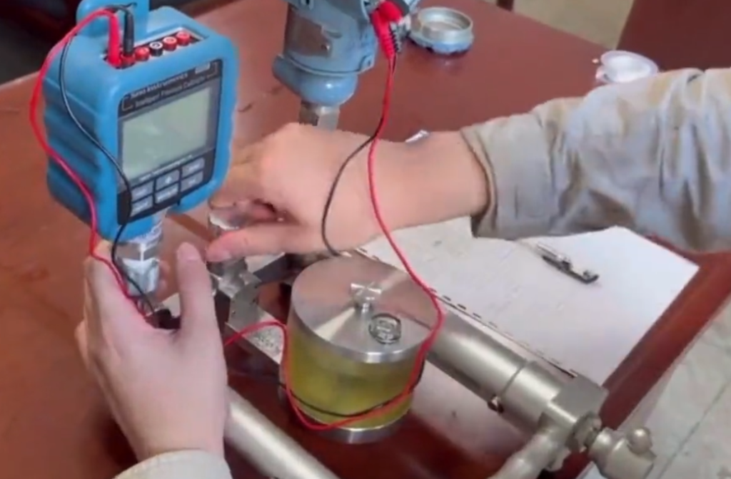Calibration of pressure transmitter - Just Measure it
